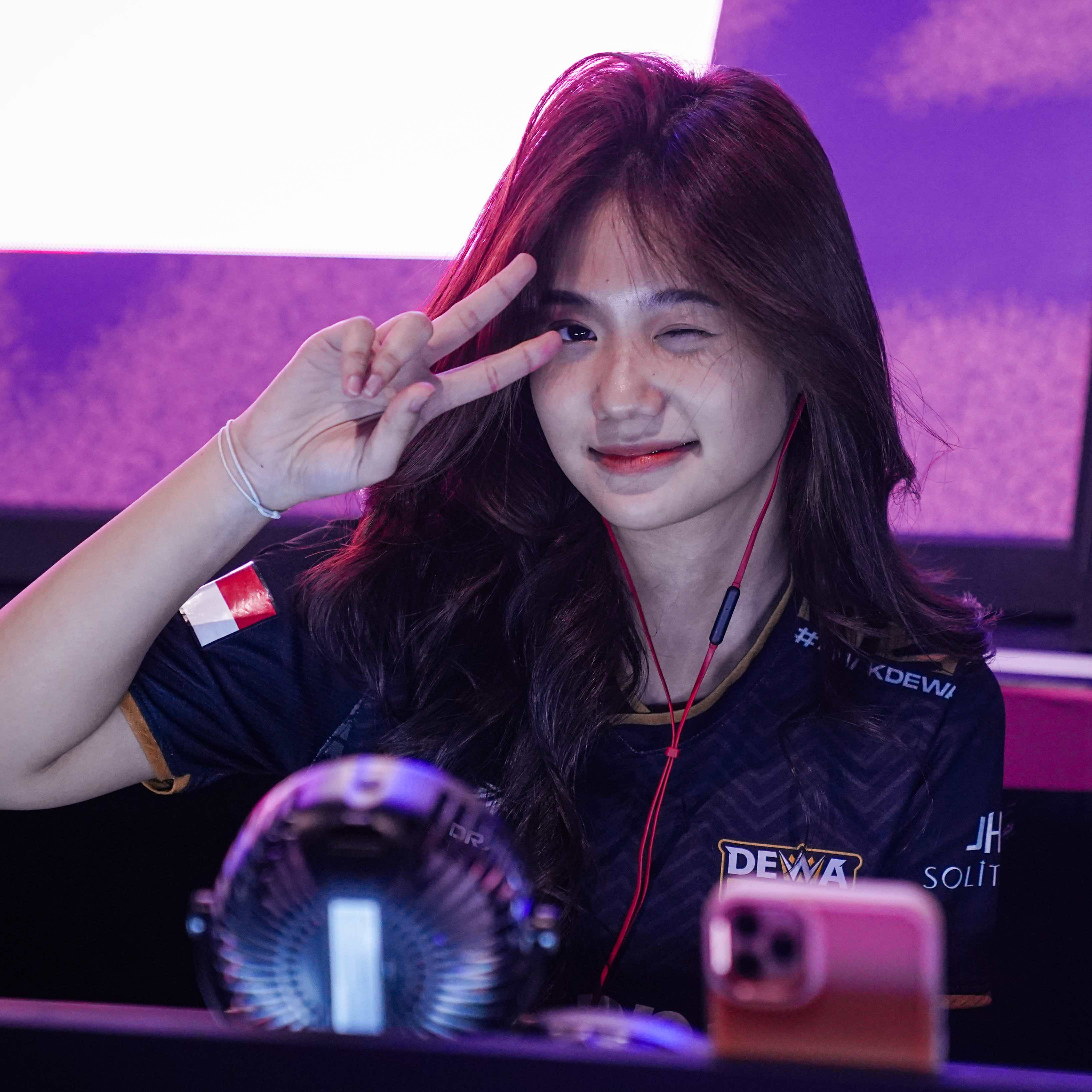 Lita - The Ultimate Game LFG Team Finder - Find Ideal Epals & Egirls